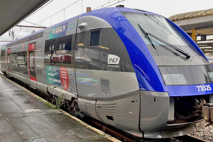 Un "train-laboratoire" sillonne les lignes limousines et collecte des ...